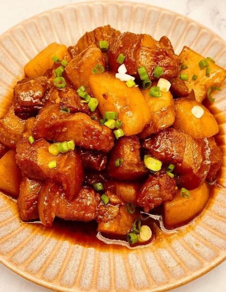 五花肉炖土豆怎么做_五花肉炖土豆要焯水吗-第3张图片-山城妙识