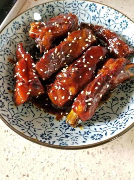 蜜汁排骨怎么做才好吃_蜜汁排骨用什么糖-第1张图片-山城妙识 蜜汁排骨怎么做才好吃_蜜汁排骨用什么糖-第1张图片-山城妙识
