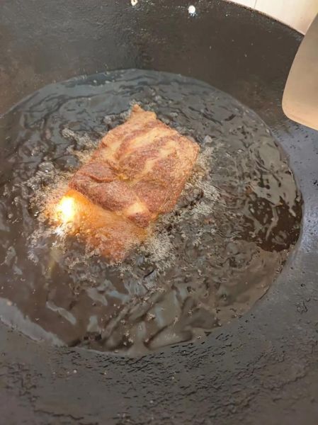 炸扣肉起泡怎么办_扣肉炸起泡的正确方法-第2张图片-山城妙识 炸扣肉起泡怎么办_扣肉炸起泡的正确方法-第2张图片-山城妙识
