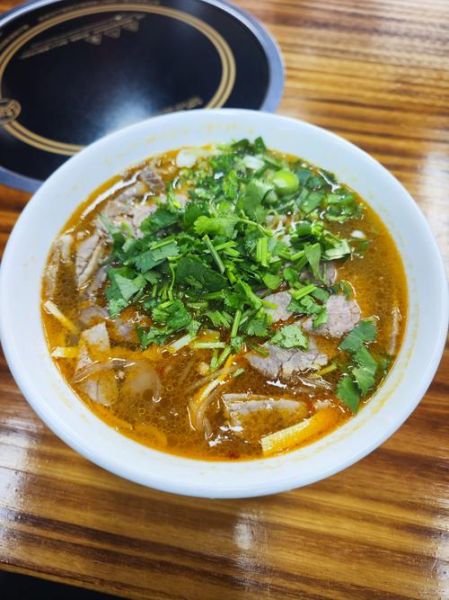 牛肉粉丝汤怎么做好吃_家常牛肉粉丝汤做法-第1张图片-山城妙识 牛肉粉丝汤怎么做好吃_家常牛肉粉丝汤做法-第1张图片-山城妙识