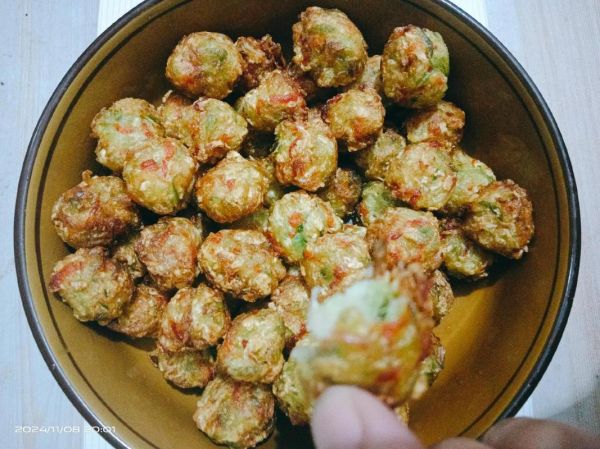 炸白萝卜肉丸子怎么做_白萝卜肉丸子不松散秘诀-第3张图片-山城妙识