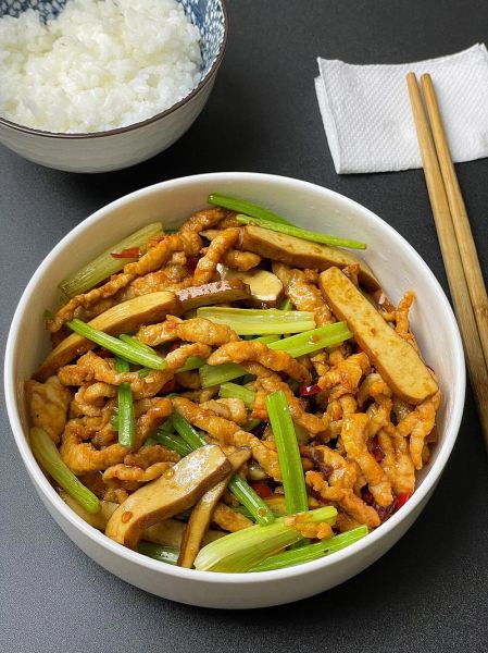 豆干炒肉丝怎么做_豆干炒肉丝用哪种豆干-第3张图片-山城妙识