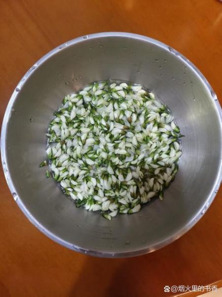 洋槐花汤怎么烧好喝_洋槐花汤的做法窍门-第3张图片-山城妙识