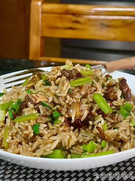 牛肉炒饭图片大全真实图片_牛肉炒饭怎么做好吃-第3张图片-山城妙识