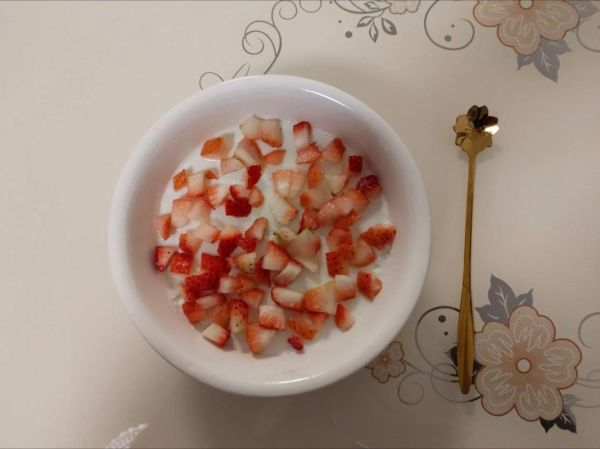 草莓双皮奶怎么做_草莓双皮奶热量高吗-第2张图片-山城妙识 草莓双皮奶怎么做_草莓双皮奶热量高吗-第2张图片-山城妙识