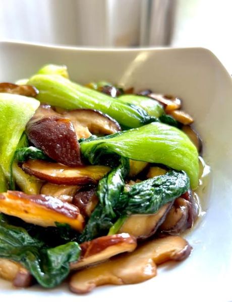 上海青炒香菇怎么做_上海青炒香菇需要焯水吗-第1张图片-山城妙识