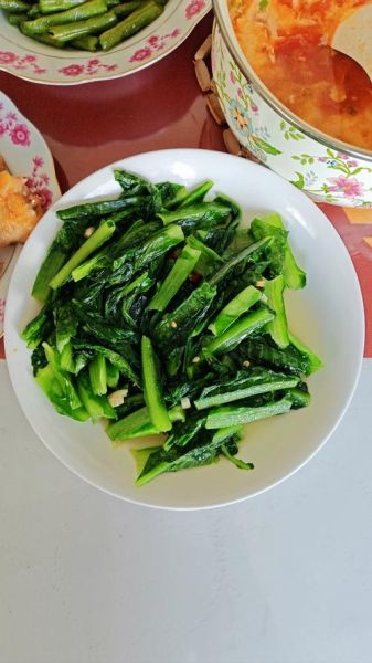 炒青菜怎么炒才翠绿_家常炒青菜做法大全-第3张图片-山城妙识 炒青菜怎么炒才翠绿_家常炒青菜做法大全-第3张图片-山城妙识