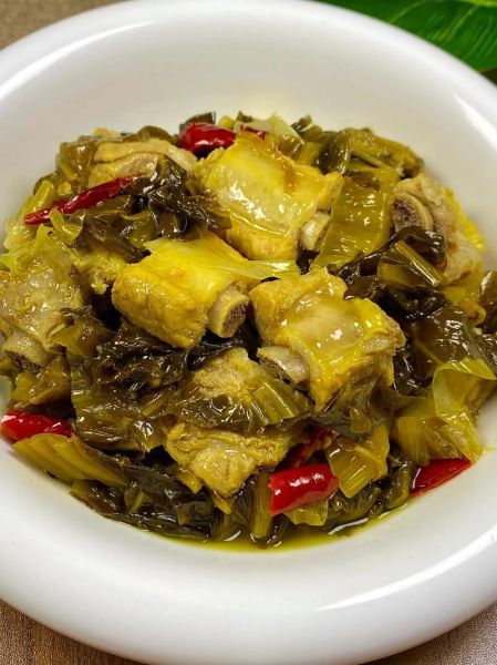 清汤酸菜炖排骨怎么做_酸菜炖排骨用哪种酸菜-第2张图片-山城妙识