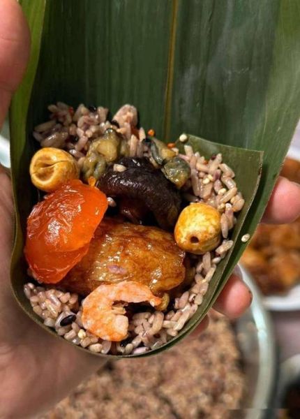 五角粽子怎么包_五角粽子的包法图解-第1张图片-山城妙识 五角粽子怎么包_五角粽子的包法图解-第1张图片-山城妙识