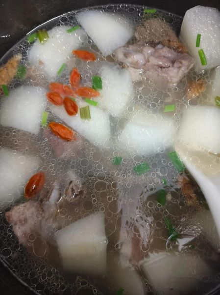 水煮白萝卜汤怎么做_白萝卜汤去火吗-第2张图片-山城妙识 水煮白萝卜汤怎么做_白萝卜汤去火吗-第2张图片-山城妙识