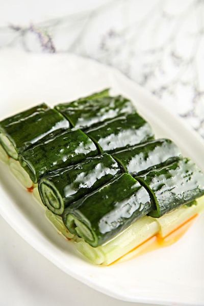 爆腌珊瑚黄瓜卷怎么做_爆腌黄瓜卷需要多久-第1张图片-山城妙识