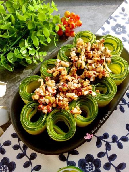 爆腌珊瑚黄瓜卷怎么做_爆腌黄瓜卷需要多久-第3张图片-山城妙识