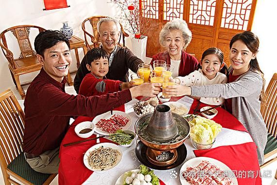 年夜饭吃饺子的寓意是什么_过年为什么要吃饺子-第1张图片-山城妙识 年夜饭吃饺子的寓意是什么_过年为什么要吃饺子-第1张图片-山城妙识