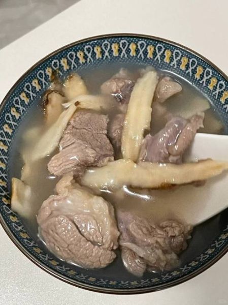 当归生姜羊肉汤的功效与作用_适合什么体质喝-第3张图片-山城妙识