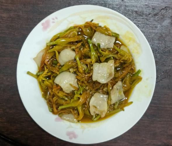 鲜黄花菜炒肉怎么做_鲜黄花菜炒肉用焯水吗-第1张图片-山城妙识 鲜黄花菜炒肉怎么做_鲜黄花菜炒肉用焯水吗-第1张图片-山城妙识