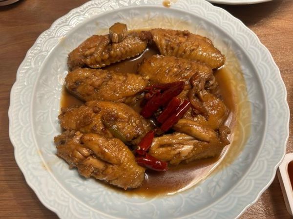 啤酒鸡翅怎么做_啤酒鸡翅要焯水吗-第1张图片-山城妙识 啤酒鸡翅怎么做_啤酒鸡翅要焯水吗-第1张图片-山城妙识