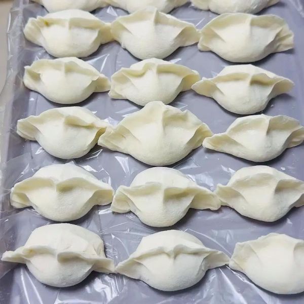 芹菜肉馅饺子芹菜用焯水吗_饺子馅芹菜要不要焯水-第1张图片-山城妙识 芹菜肉馅饺子芹菜用焯水吗_饺子馅芹菜要不要焯水-第1张图片-山城妙识