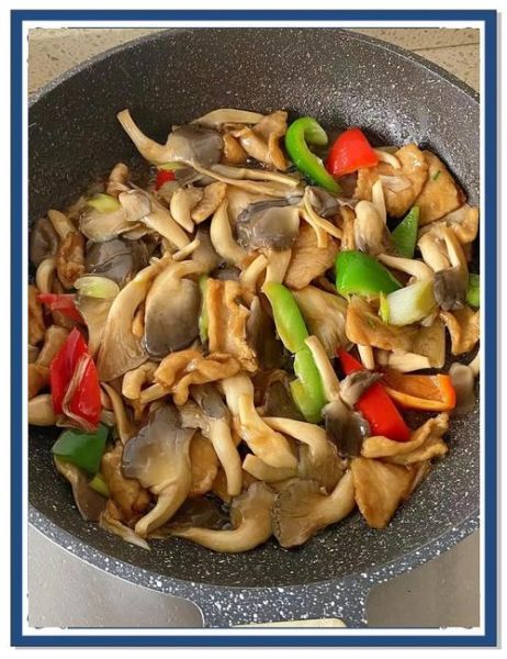 平菇炒肉怎么炒好吃_平菇炒肉的家常做法-第1张图片-山城妙识 平菇炒肉怎么炒好吃_平菇炒肉的家常做法-第1张图片-山城妙识