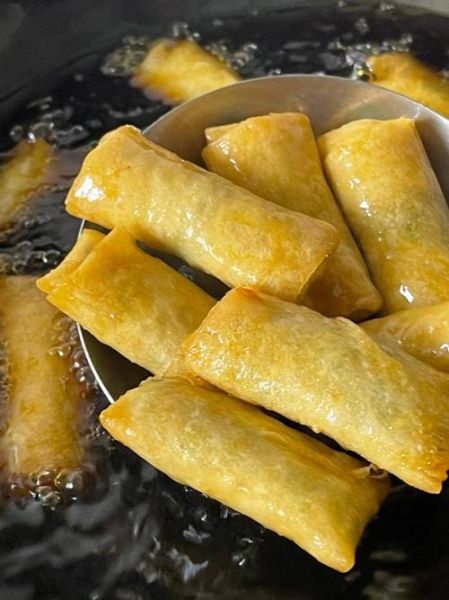 炸春卷怎么做_炸春卷为什么爆皮-第1张图片-山城妙识 炸春卷怎么做_炸春卷为什么爆皮-第1张图片-山城妙识