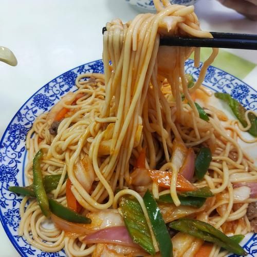 炒牛肉面怎么做好吃_炒牛肉面图片教程-第2张图片-山城妙识 炒牛肉面怎么做好吃_炒牛肉面图片教程-第2张图片-山城妙识