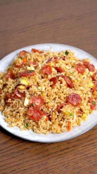 时蔬香肠炒饭怎么做_家常香肠炒饭放什么蔬菜-第2张图片-山城妙识 时蔬香肠炒饭怎么做_家常香肠炒饭放什么蔬菜-第2张图片-山城妙识