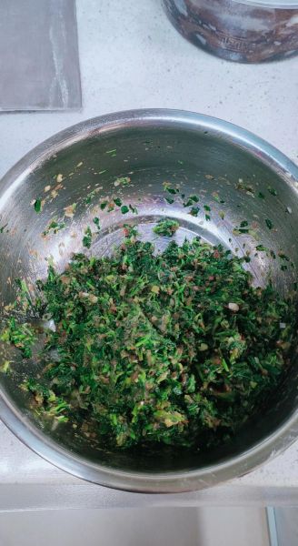 苜蓿鸡蛋饺子怎么做_苜蓿鸡蛋饺子馅怎么调-第2张图片-山城妙识 苜蓿鸡蛋饺子怎么做_苜蓿鸡蛋饺子馅怎么调-第2张图片-山城妙识