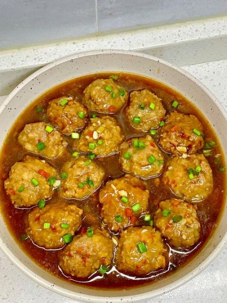 狮子头怎么做才松软_红烧狮子头家常做法-第3张图片-山城妙识 狮子头怎么做才松软_红烧狮子头家常做法-第3张图片-山城妙识