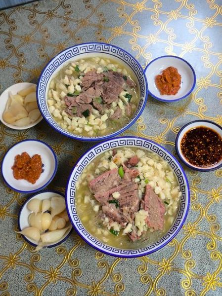 陕西羊肉泡馍怎么做_正宗泡馍配方揭秘-第1张图片-山城妙识