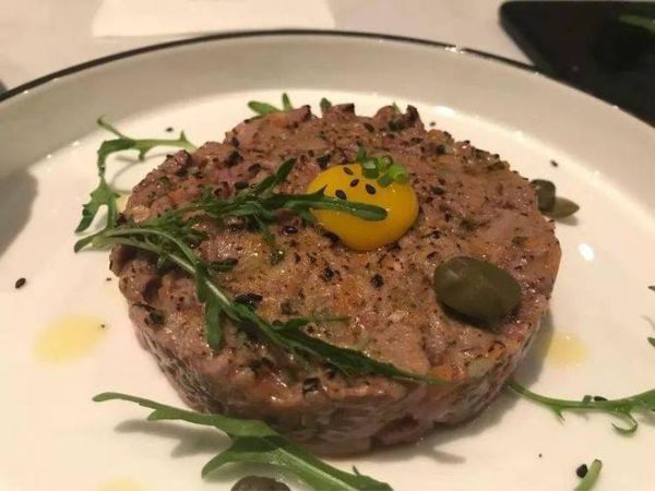 憨豆吃鞑靼牛肉_会不会拉肚子-第1张图片-山城妙识 憨豆吃鞑靼牛肉_会不会拉肚子-第1张图片-山城妙识