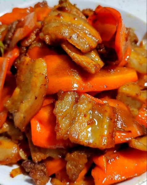 炒胡萝卜搭配什么菜好吃_胡萝卜炒什么最营养-第3张图片-山城妙识 炒胡萝卜搭配什么菜好吃_胡萝卜炒什么最营养-第3张图片-山城妙识