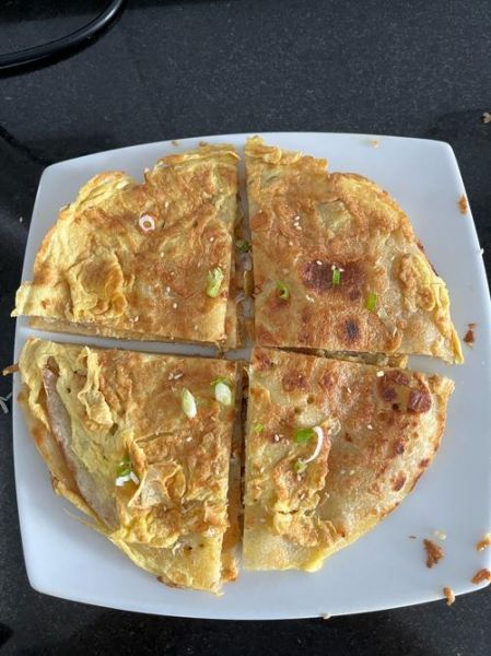 煎鸡蛋饼怎么做_鸡蛋饼不粘锅技巧-第1张图片-山城妙识 煎鸡蛋饼怎么做_鸡蛋饼不粘锅技巧-第1张图片-山城妙识