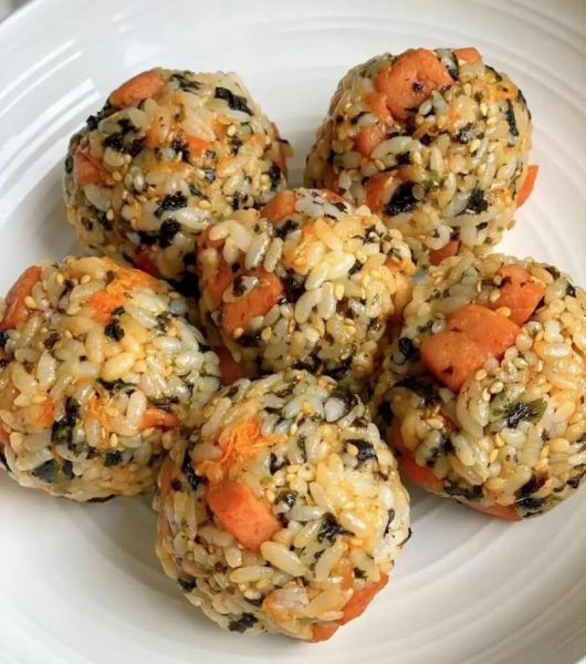 家常饭团怎么做_饭团的做法图解法-第3张图片-山城妙识 家常饭团怎么做_饭团的做法图解法-第3张图片-山城妙识