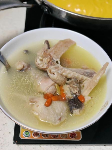 砂锅炖鸡多久才烂_老母鸡多久能炖烂-第2张图片-山城妙识 砂锅炖鸡多久才烂_老母鸡多久能炖烂-第2张图片-山城妙识