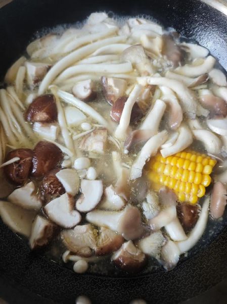 猪肚菌菇汤的做法大全_猪肚菌菇汤怎么炖才白-第3张图片-山城妙识 猪肚菌菇汤的做法大全_猪肚菌菇汤怎么炖才白-第3张图片-山城妙识