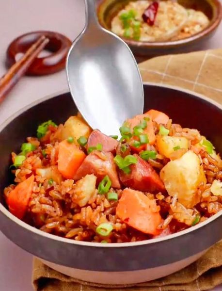 懒人土豆焖饭怎么做_土豆焖饭用不用提前泡米-第2张图片-山城妙识 懒人土豆焖饭怎么做_土豆焖饭用不用提前泡米-第2张图片-山城妙识