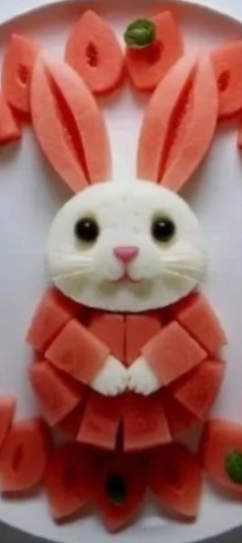 水果拼盘怎么摆好看_简单漂亮的水果拼盘图片教程-第1张图片-山城妙识 水果拼盘怎么摆好看_简单漂亮的水果拼盘图片教程-第1张图片-山城妙识