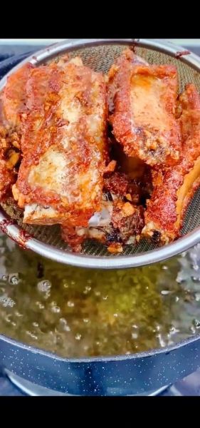 椒盐排骨怎么做又香又酥_椒盐排骨外酥里嫩技巧-第2张图片-山城妙识 椒盐排骨怎么做又香又酥_椒盐排骨外酥里嫩技巧-第2张图片-山城妙识