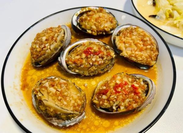 蒜蓉鲍鱼怎么做_蒜蓉鲍鱼蒸几分钟-第2张图片-山城妙识 蒜蓉鲍鱼怎么做_蒜蓉鲍鱼蒸几分钟-第2张图片-山城妙识