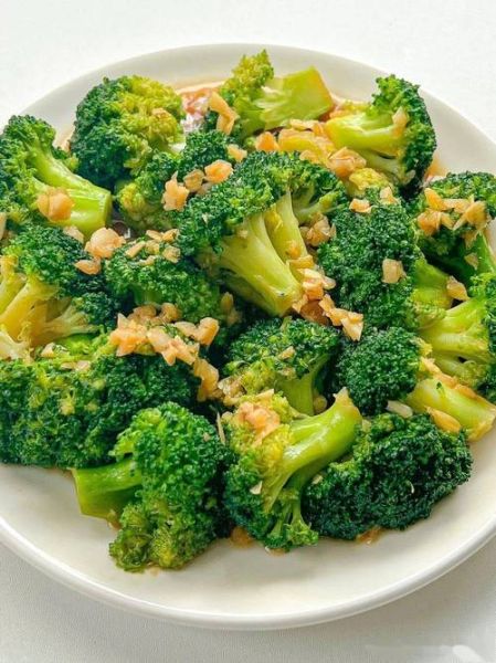 蒜蓉西兰花怎么炒好吃_西兰花炒多久才脆绿-第3张图片-山城妙识 蒜蓉西兰花怎么炒好吃_西兰花炒多久才脆绿-第3张图片-山城妙识