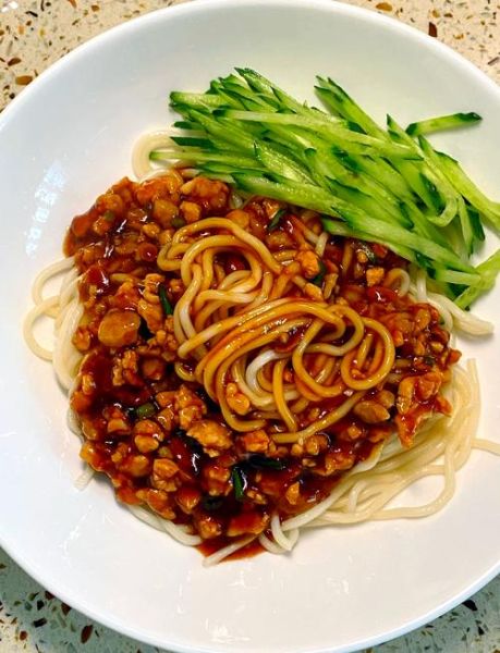 简易炸酱面怎么做_炸酱面家常做法步骤-第3张图片-山城妙识