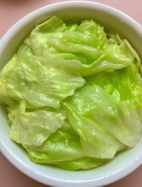 凉拌圆白菜怎么做_凉拌圆白菜要不要焯水-第1张图片-山城妙识 凉拌圆白菜怎么做_凉拌圆白菜要不要焯水-第1张图片-山城妙识